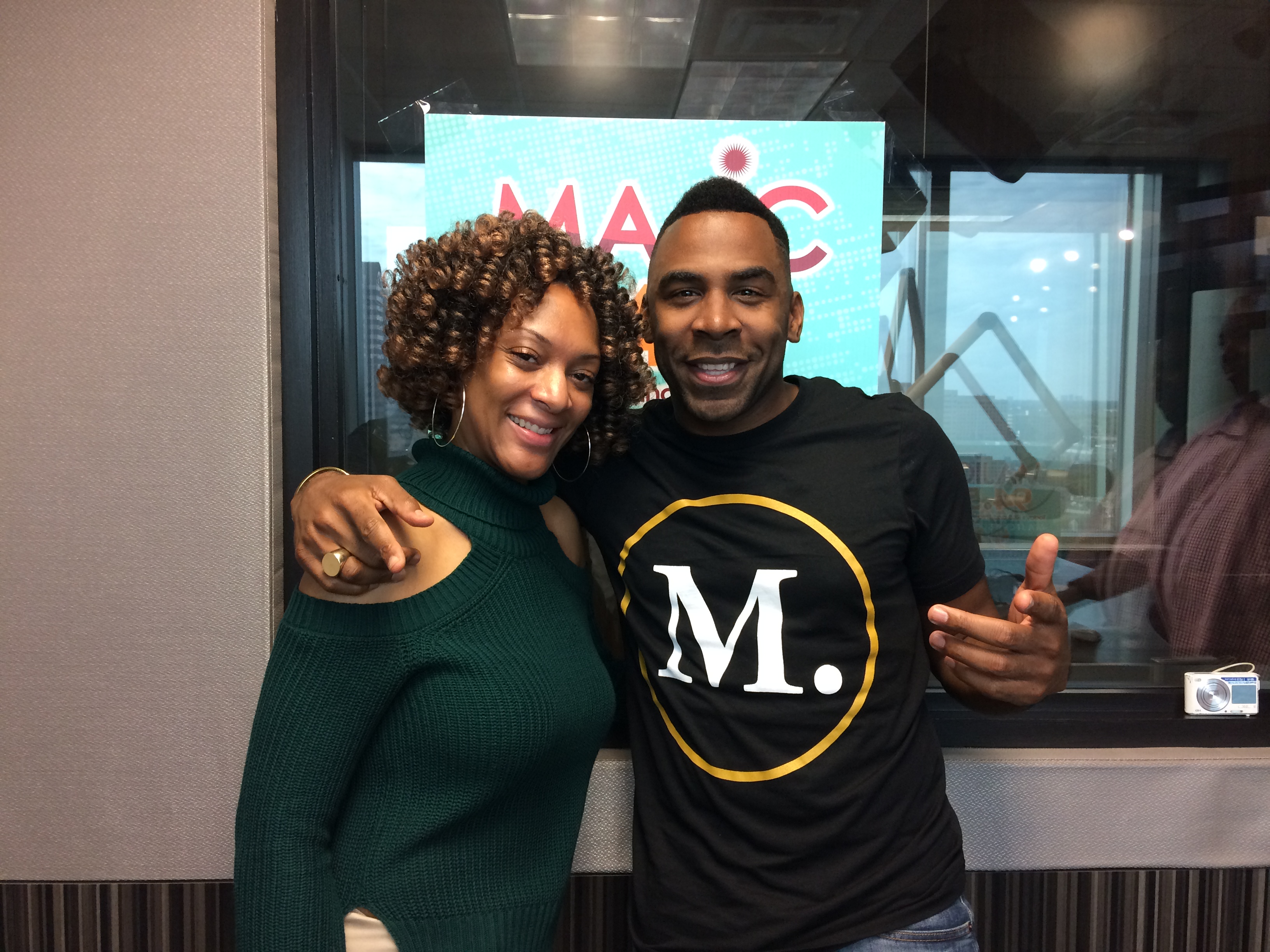 Queen Indy Bee Interviews R&B Singer Major. [EXCLUSIVE]